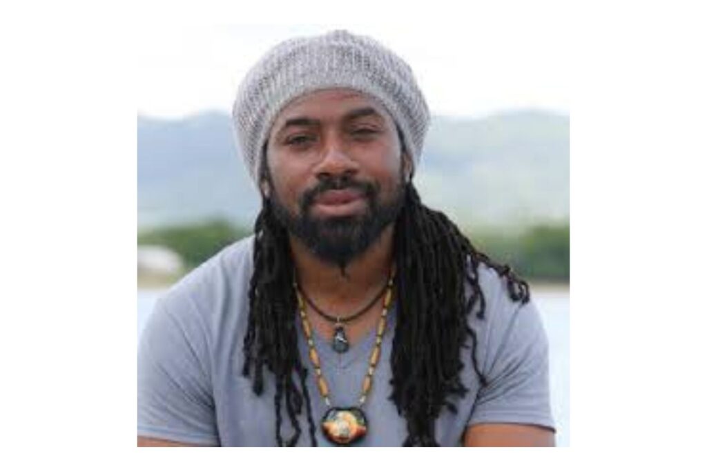 Hezron Sings for the Children – Reggae North